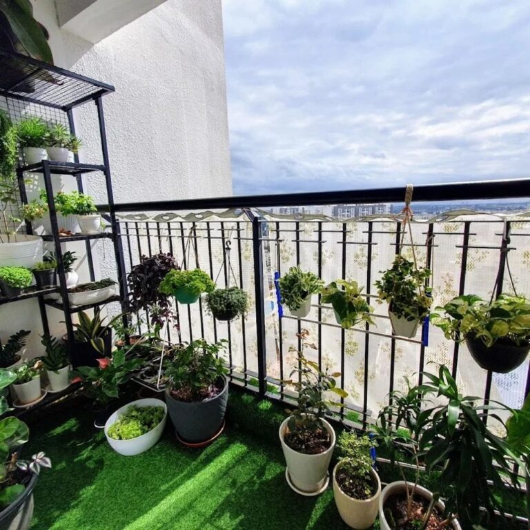 29 Balcony Railing Wonders to Define Your Outdoor Style - Homa Decor