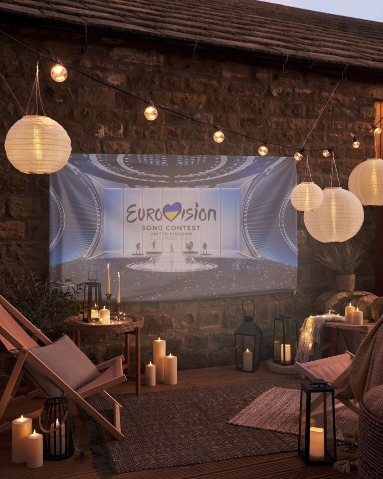 28 Outdoor Cinema Setups for Unforgettable Starry Movie Nights - Homa Decor